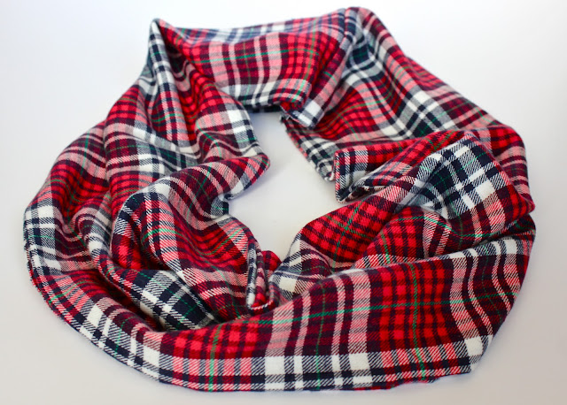 Single Loop Lace Infinity Scarf Tutorial | Sweet Verbena