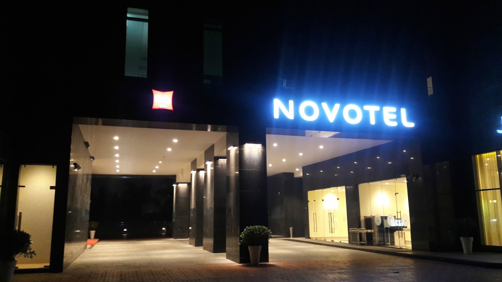 Novotel, ibis and The Square on OMR | Bake Tales