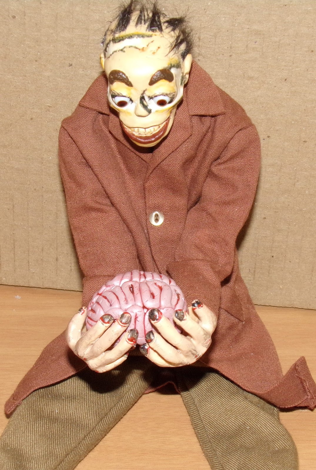 Unique Sculpted Dolls by Elizabeth Eagan: "Yorick" If he only had a brain!