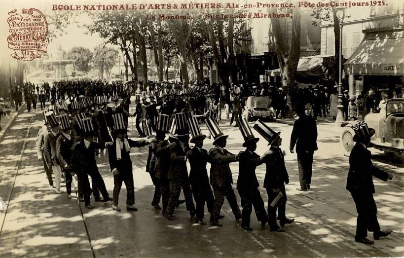 En Bordeaux et Bleu ]: Le monôme français