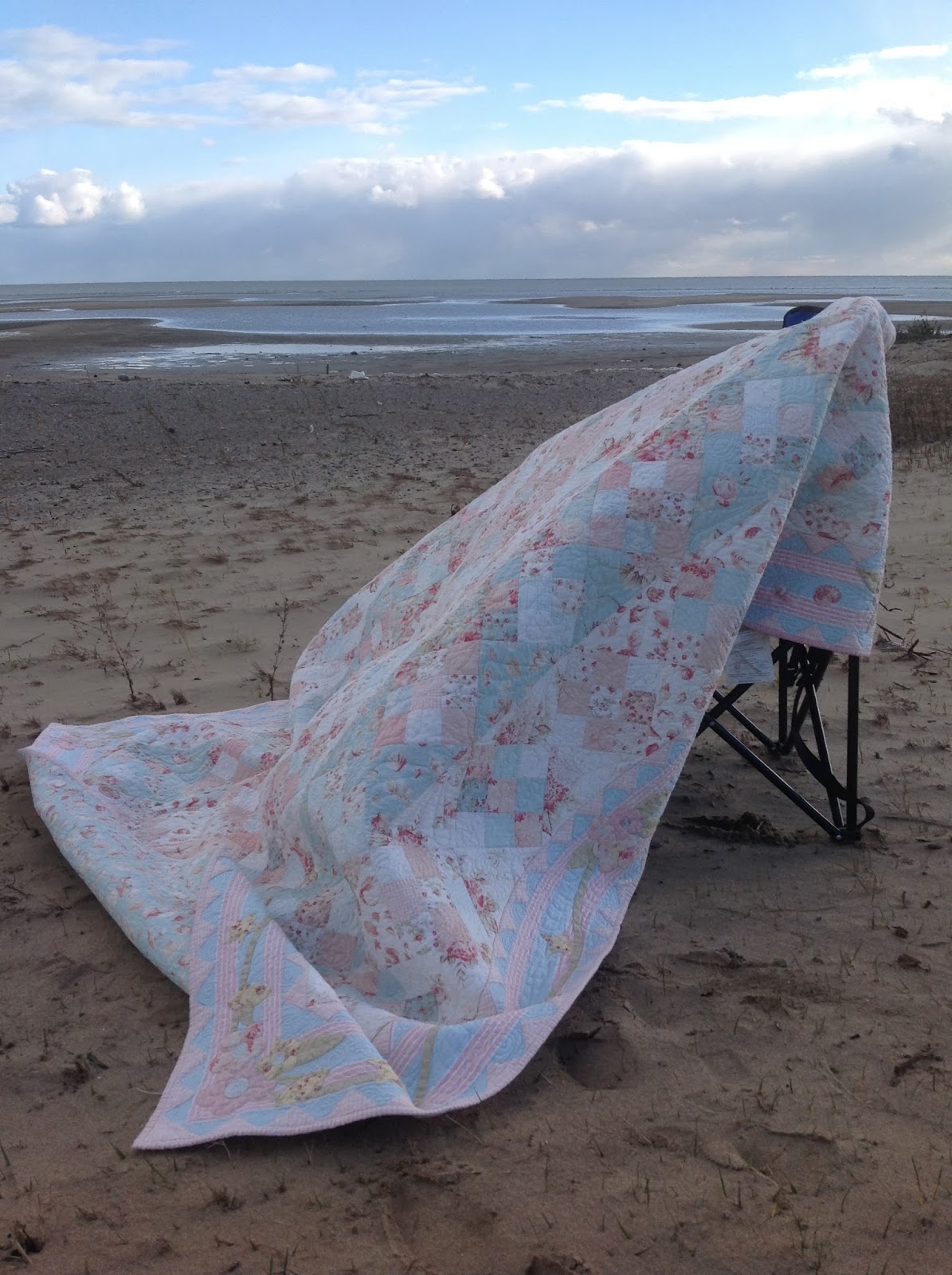 Musings of a Menopausal Melon...mmmquilts: Seaside Rose - A Finish!