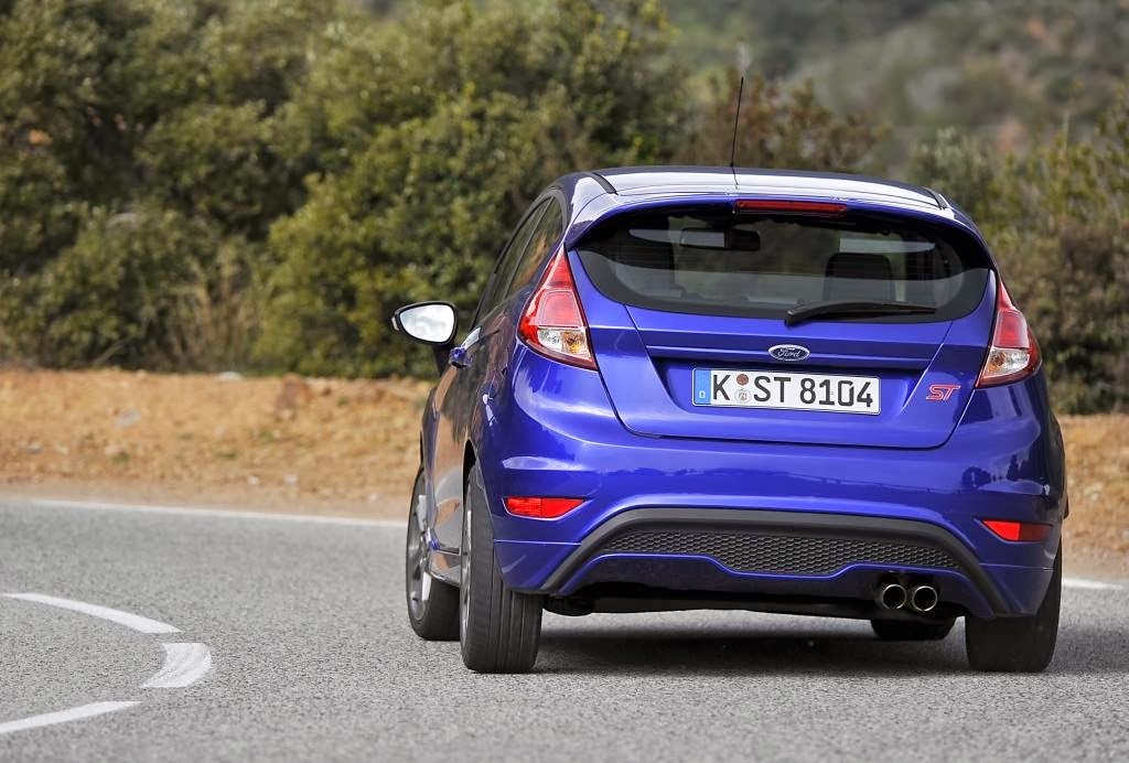 ENSAIO: Ford Fiesta ST Performance 1.6 EcoBoost/182 cv - COCKPIT AUTOMÓVEL
