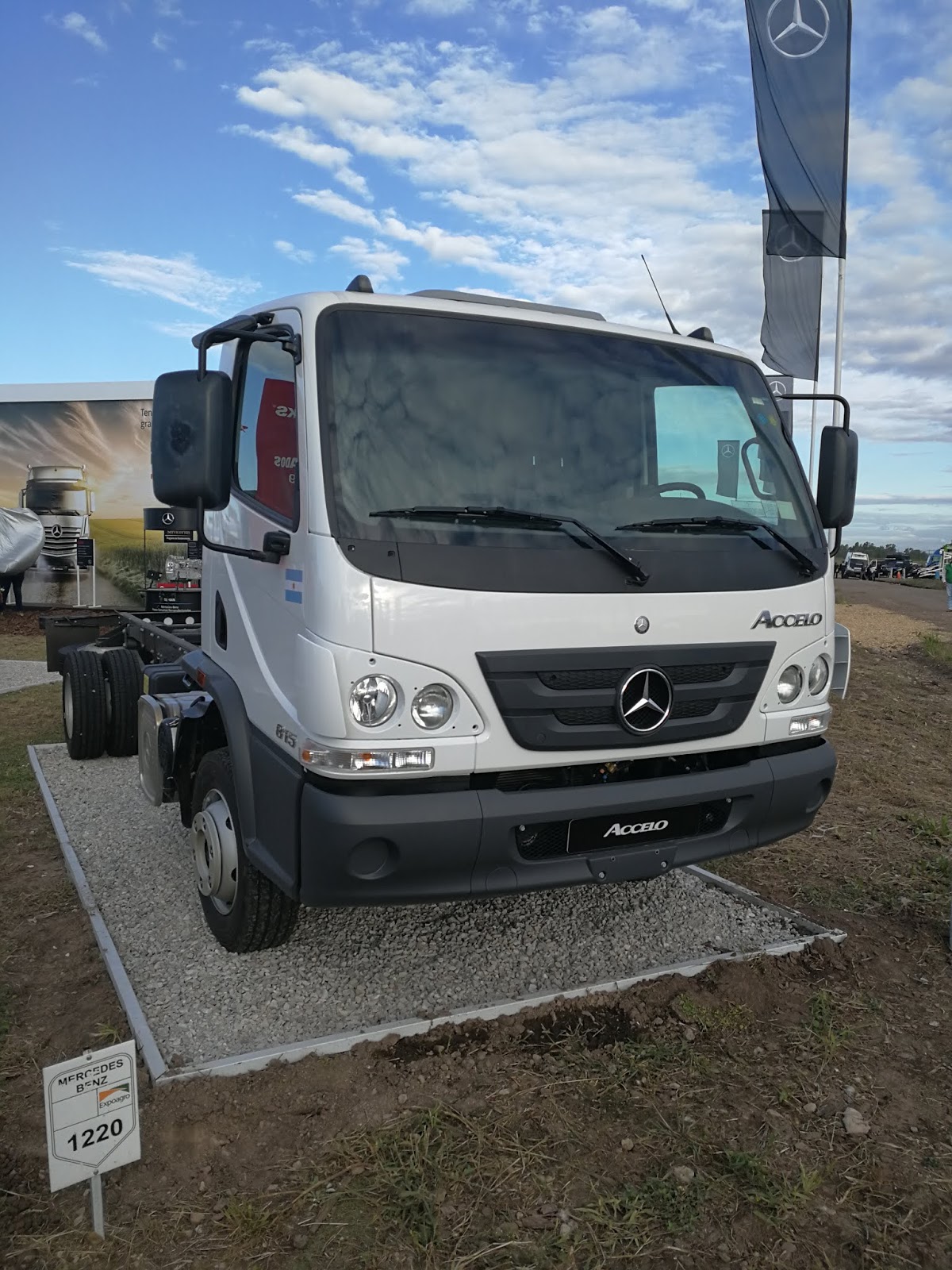 DIECIOCHO RUEDAS: MERCEDES BENZ ACCELO CABINA EXTENDIDA… FABRICADO EN ...