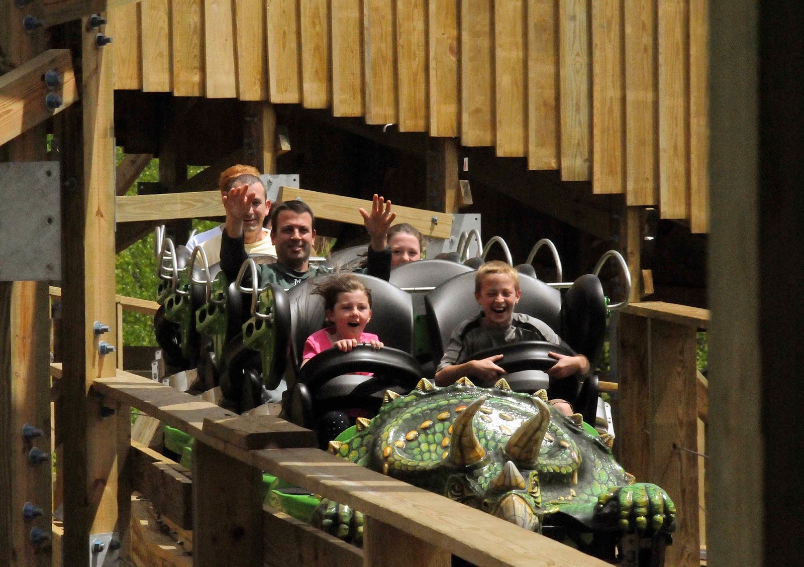 NewsPlusNotes: Scott And Carol Present - The Little Coaster that Roared ...