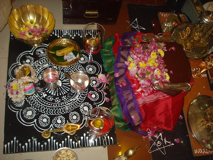 Kamala Malar Kolam: Kolam on Saraswati Pooja Day (Navaratri)