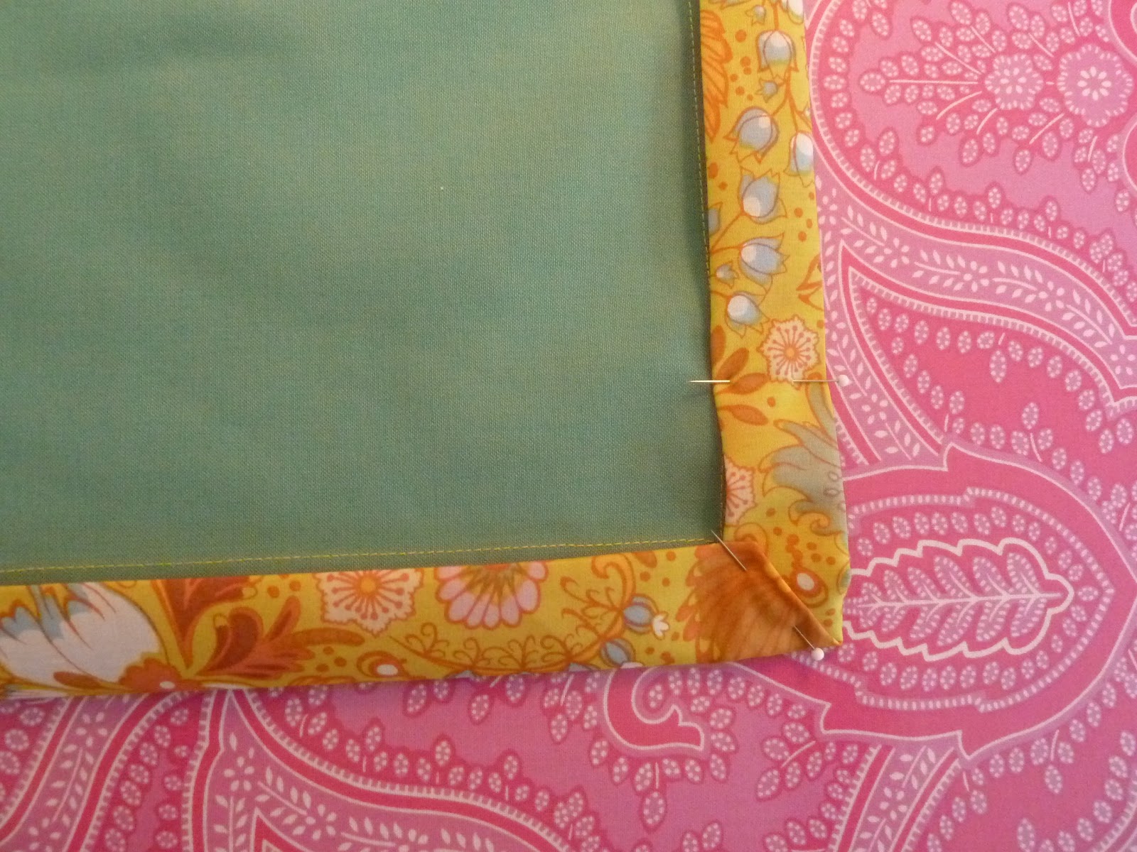 alidiza: Bound Edge Napkin Tutorial