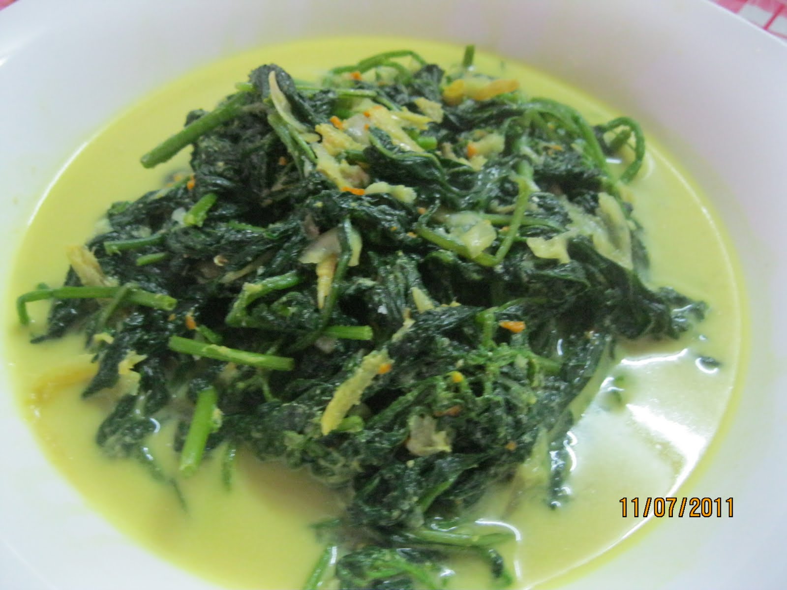 Dari Dapur Maklong: Pucuk Meranti Masak Lemak