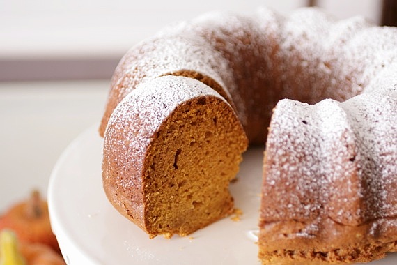 The Hungry Mama...: Pumpkin Pound Cake