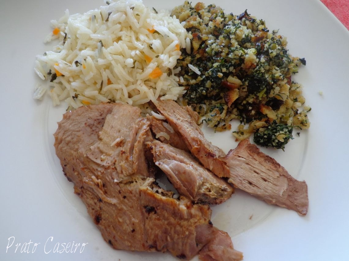 Prato Caseiro: Perna de peru assada no forno