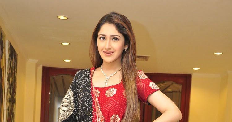 Sayesha latest stills at AKHIL press meet
