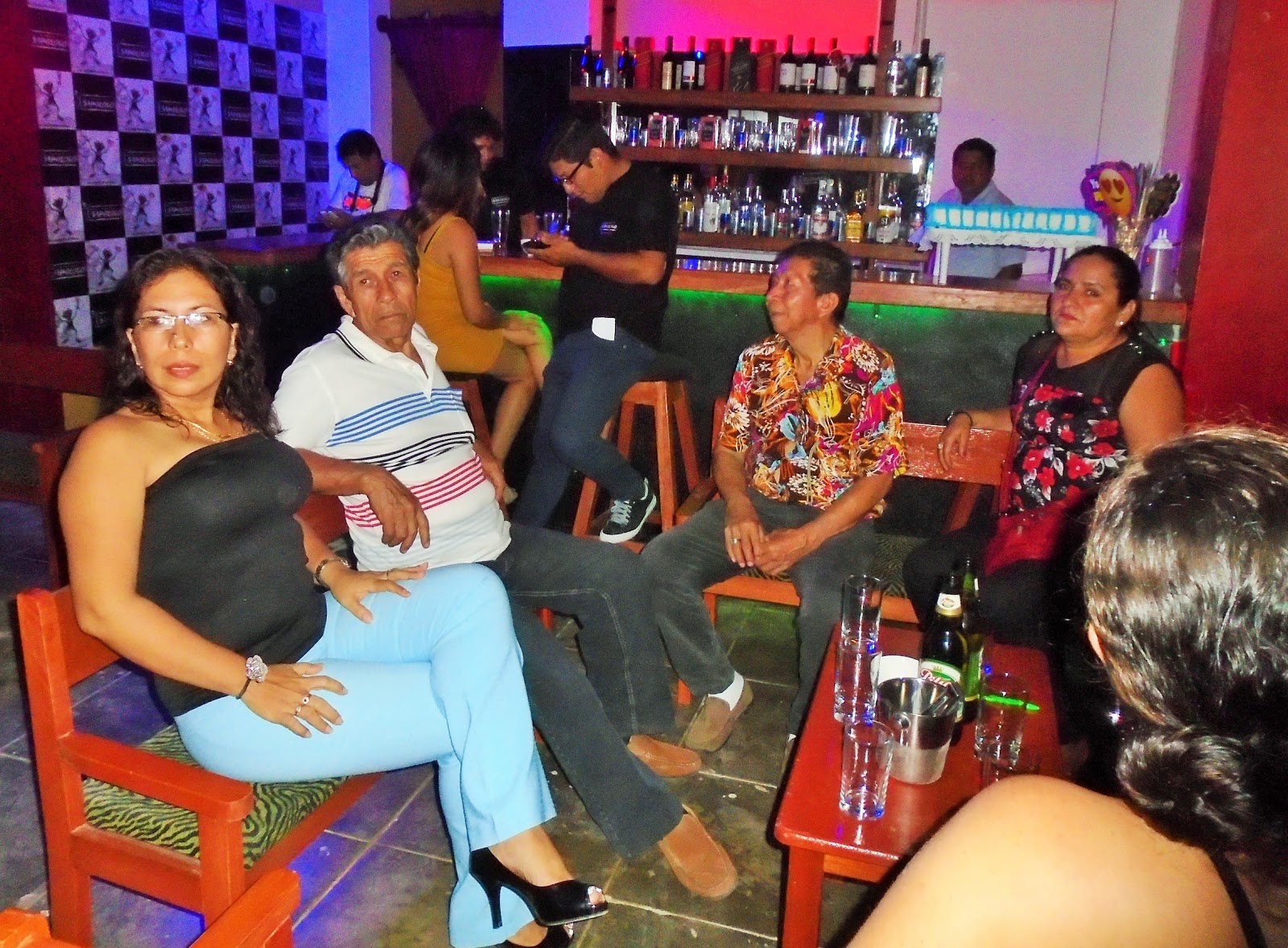 EL MAÑANERO NOTICIAS - SAPOSOA: EN SAPOSOA INAGURARON KARAOKE " SAPO LOCO"