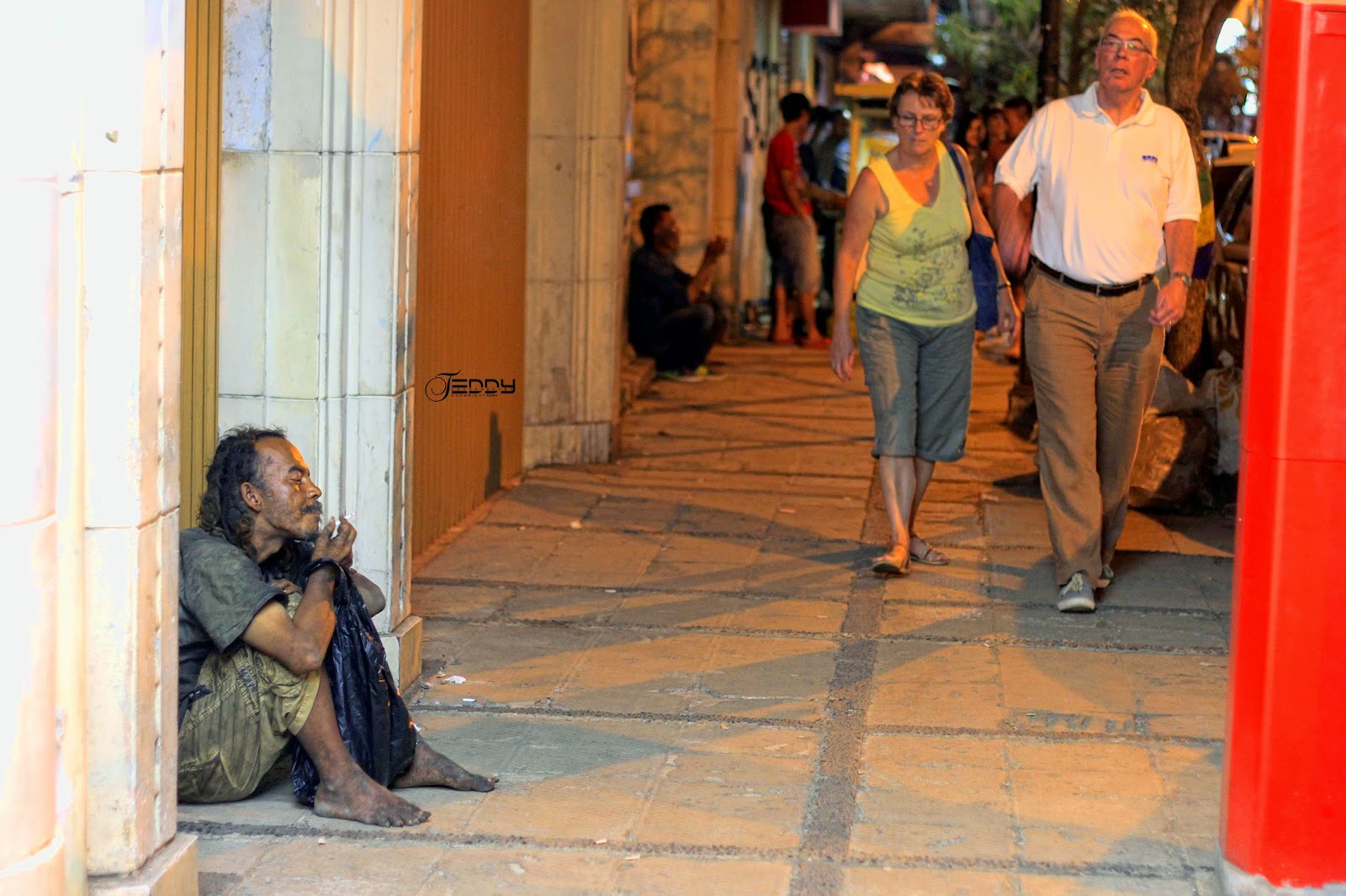 Pengemis dan gelandang juga berhak mendapatkan penghidupan yang layak ...