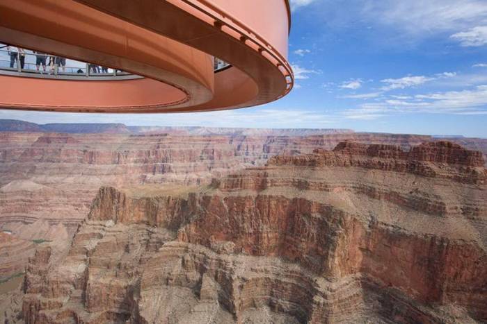 Mail2Day: Grand Canyon Glass Bottom Skywalk (20 pics)
