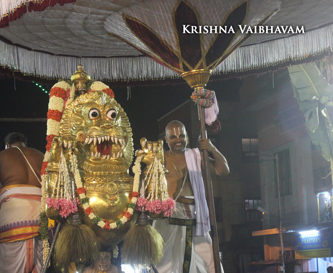 Krishna Vaibhavam: 02 Simha Vahanam - Thiruvallikeni Sri Parthasarathy ...