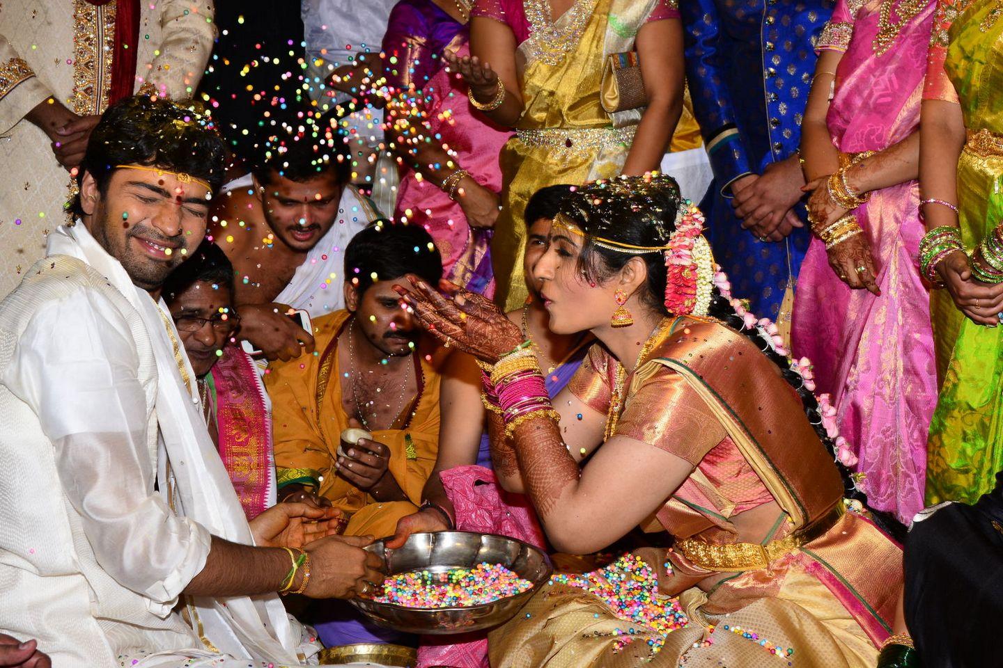 Allari Naresh and Viroopa Marriage Photos - Telugu Cinema Samacharam