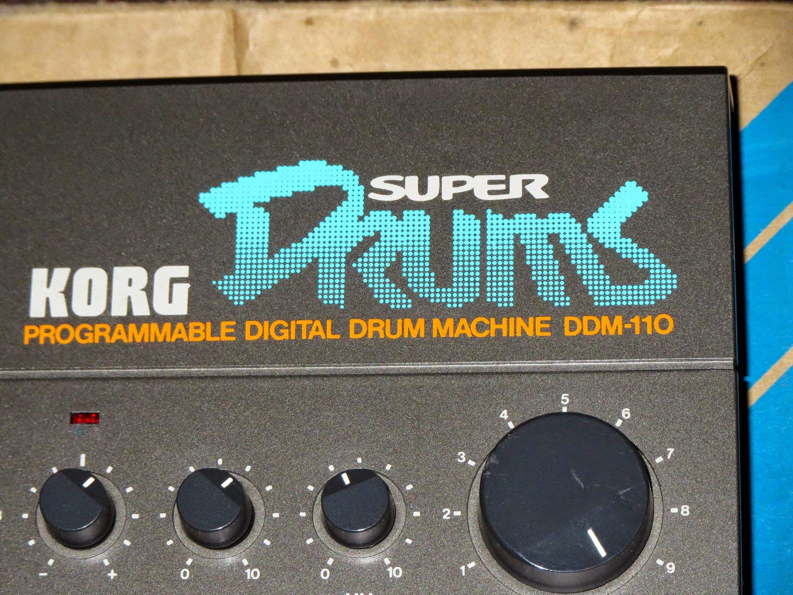 JonDent - Exploring Electronic Music: Korg DDM-110 (Digital Drum Machine)