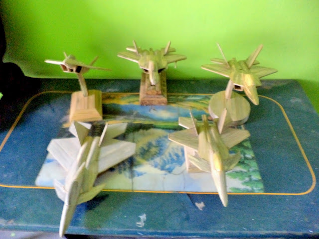 Miniatur Pesawat Keren: Miniatur Pesawat Keren