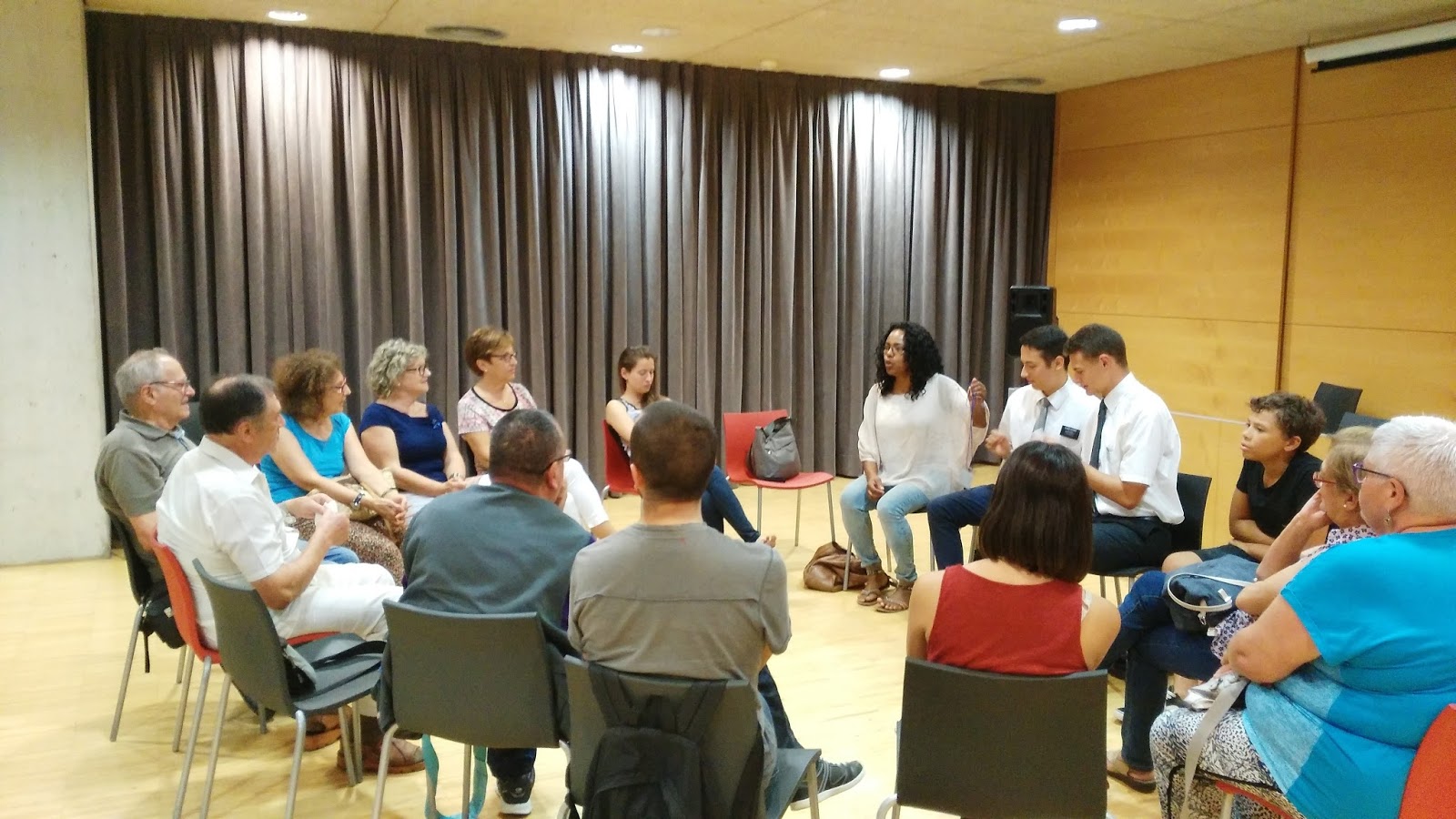 Creative Conversation in English. A càrrec de Marta Mauri, Jordan Paul ...