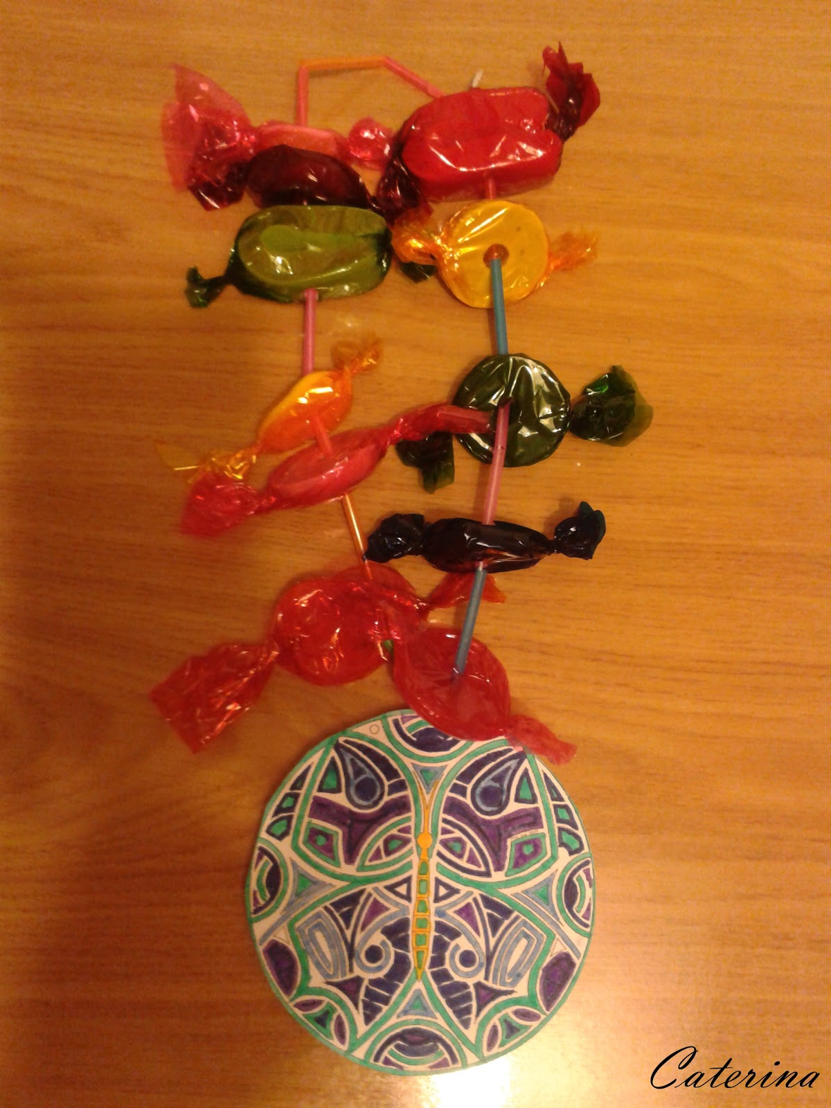 Un somriure neix al cor i floreix als llavis: Rosaris per Tots Sants