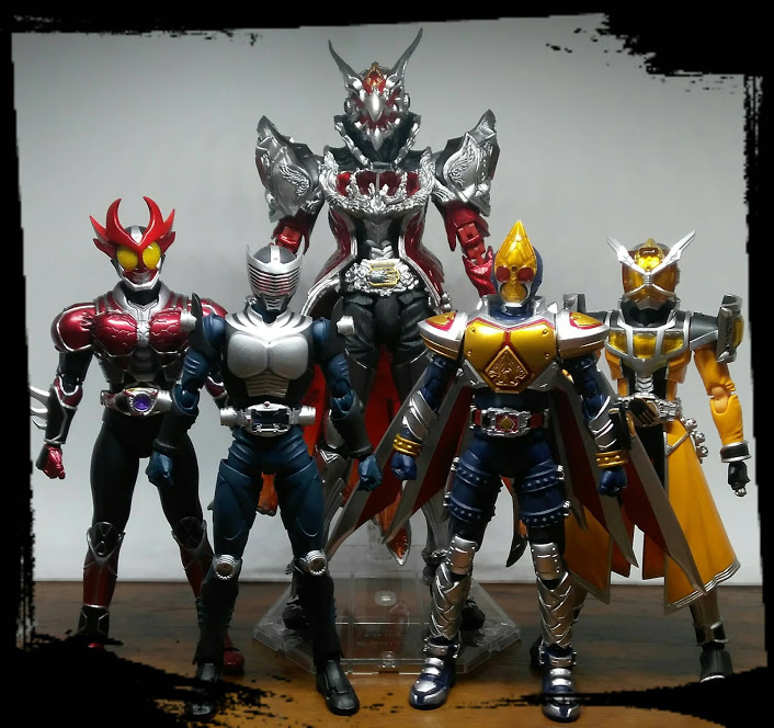 Perbandingan action figure SHF (S.H.Figurarts) dan SIC (Super ...