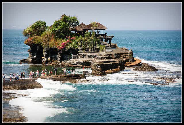 Tour de Pulau Dewata Bali (Indahnya Pura di Pantai Tanah Lot ...
