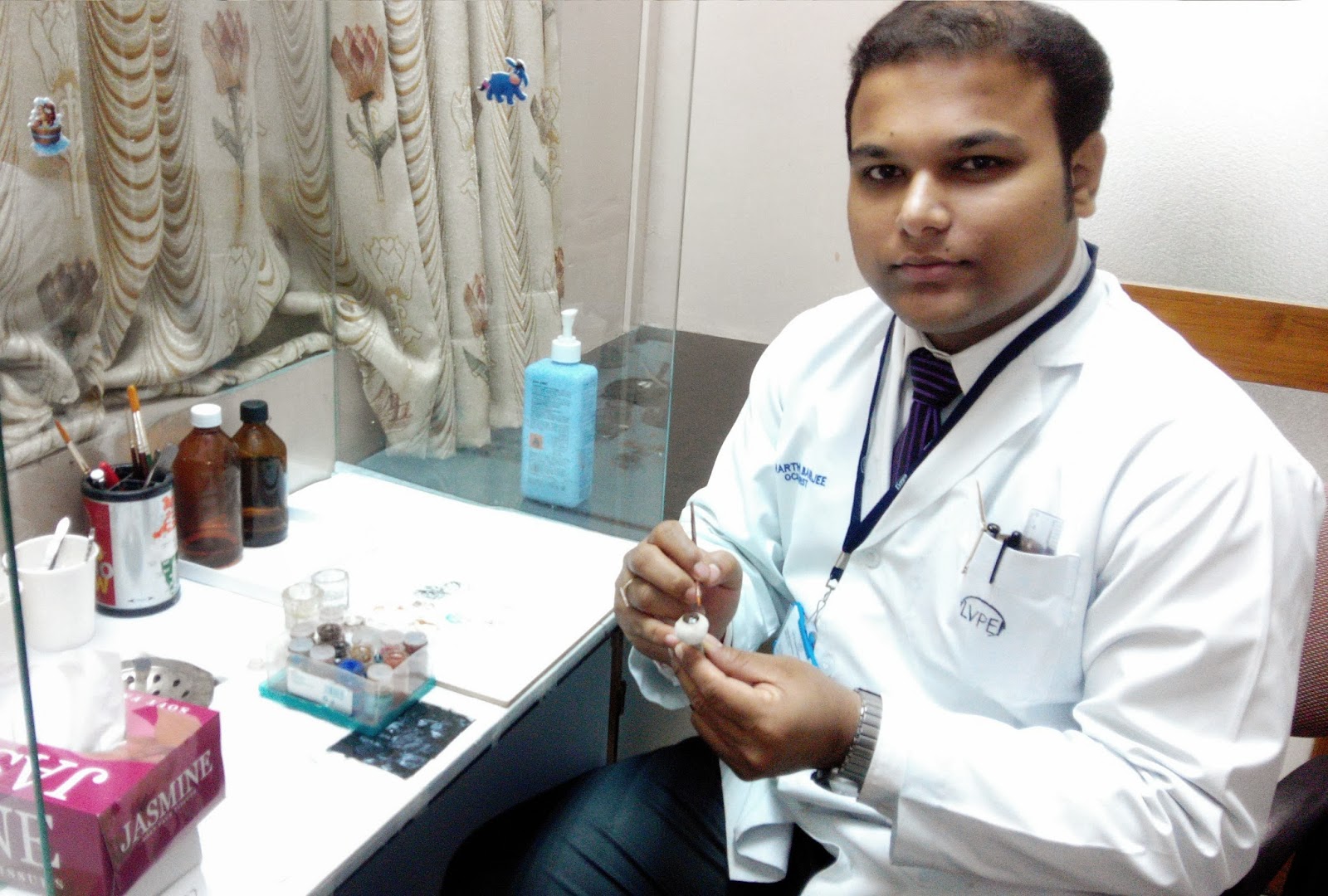 Asian Ocularist: Pros and Cons of an Ocular Prosthesis or an artificial ...