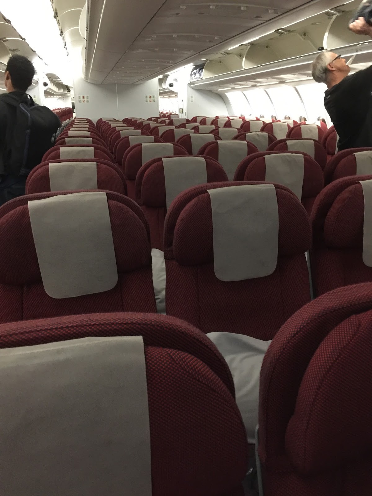Zephyrous Travels: [Airline Review] - Qantas (QF6) / (QF81) - Economy ...