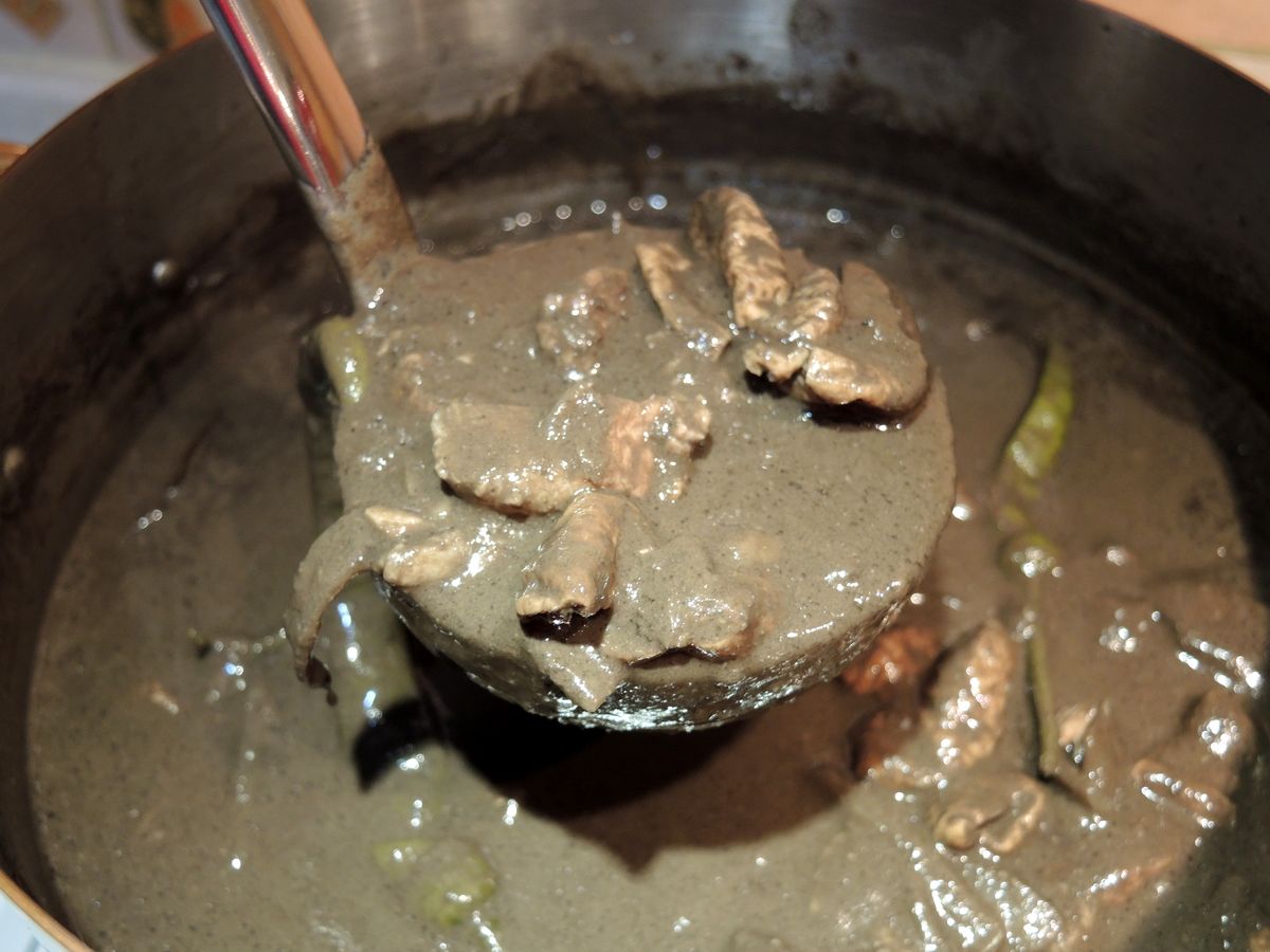 Do Cook's At Home: Dinuguan or Tidtad (Pork Blood Stew)