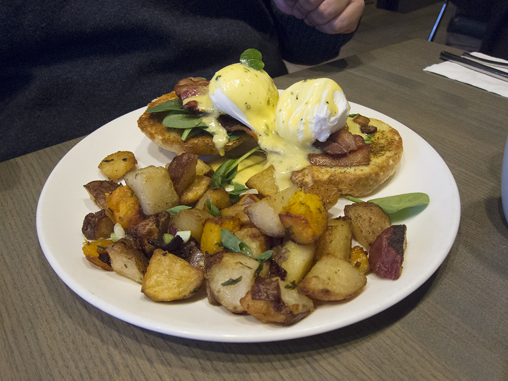Dining out in North America: Breakfast at Nick's on Broadway