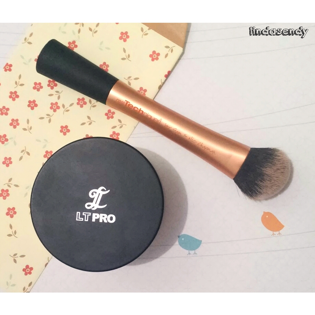 Daily Beauty Journal: Review : LT Pro Loose Powder