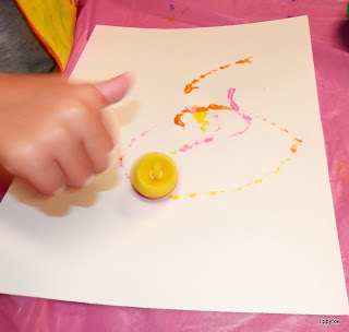 Tippytoe Crafts: Spinning Top Art