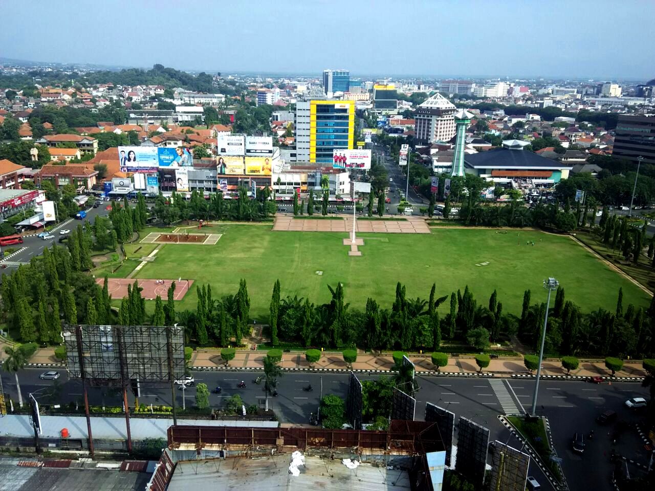 Simpang Lima Semarang, Pusat Aktivitas Warga Semarang - Travel Indonesia