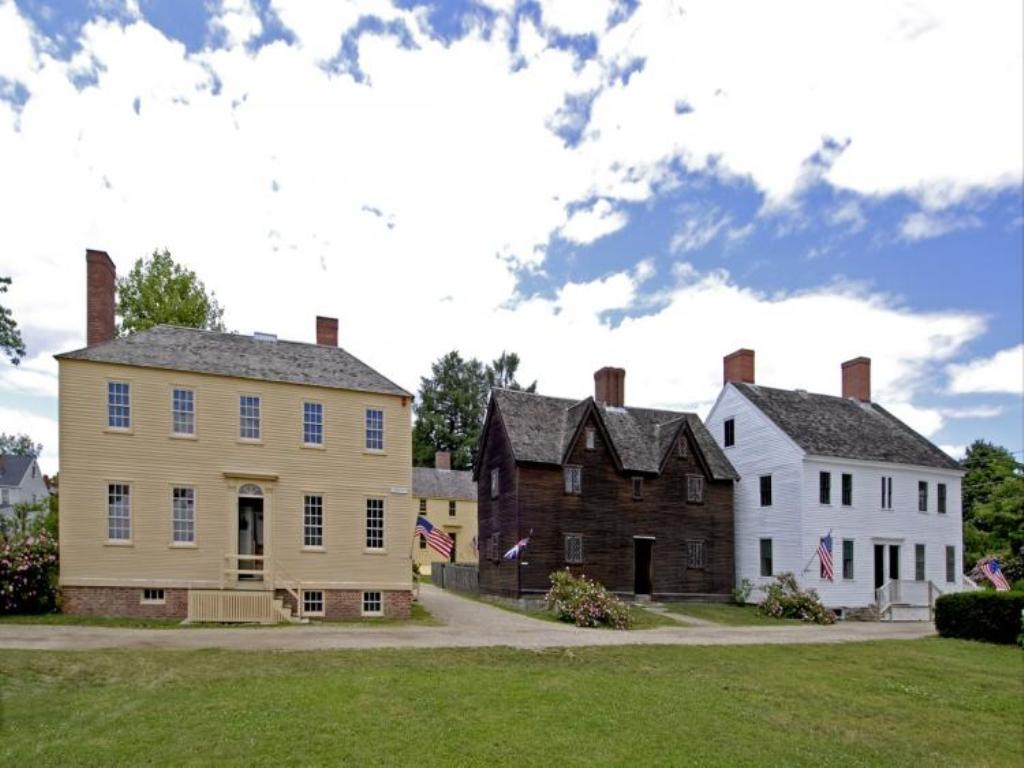 @Three Family Trees: Portsmouth's Strawbery Banke museum