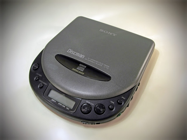 Marlene's Musings: Review: Sony D-111 (1992)