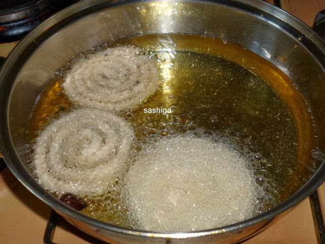 Sashiga Kitchen: வரகரிசி முறுக்கு / Varagarisi Murukku | Kodo Millet ...