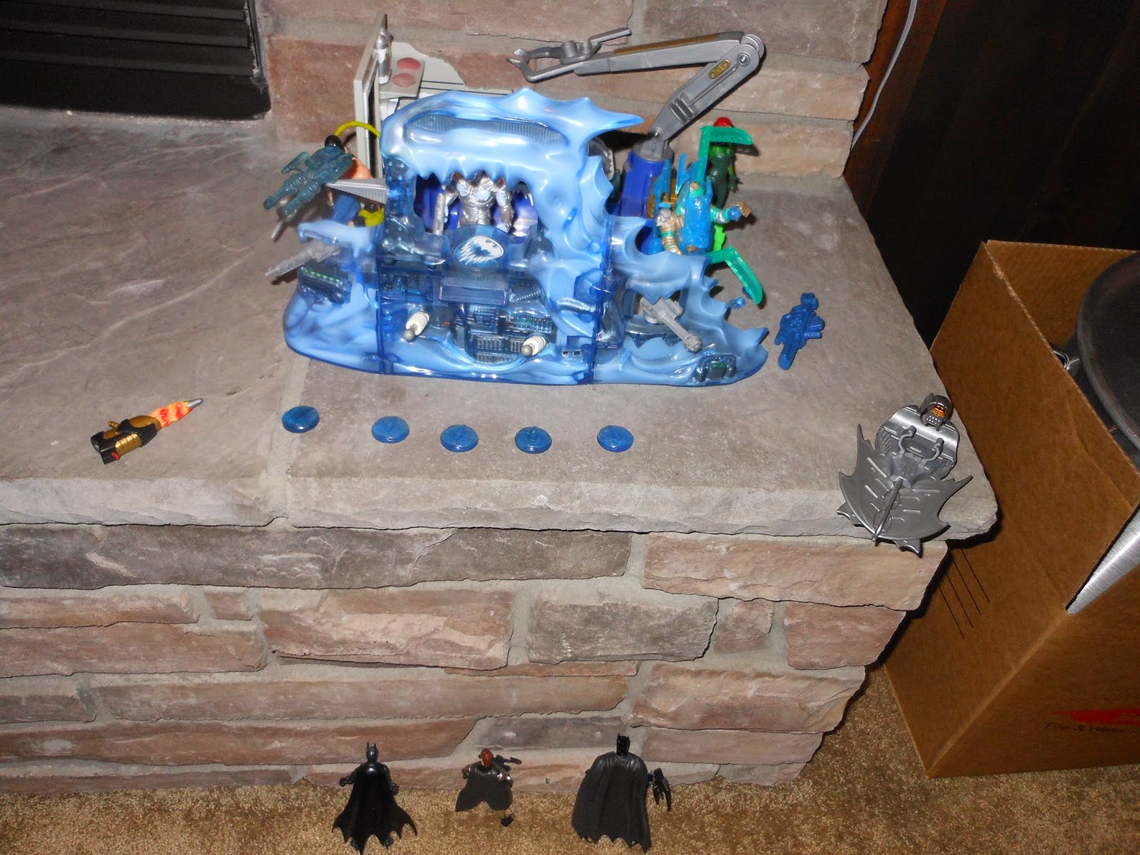 Emperor Dinobot's giant Batman figure database and review site!: Mr ...