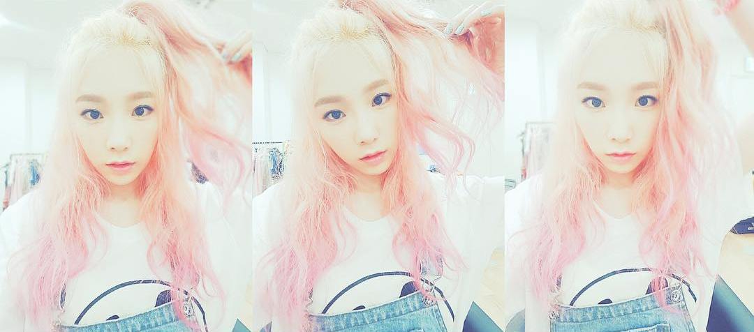 SNSD's TaeYeon and her adorable SelCa pictures - Wonderful Generation