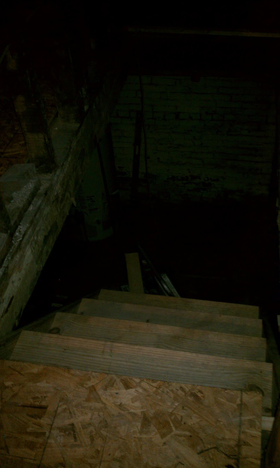 This Old Hampshire House: Stairway to.... a scary basement