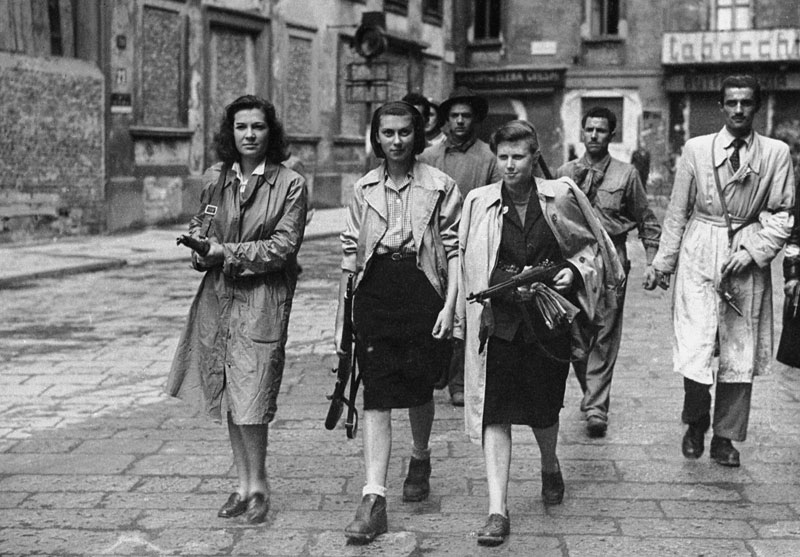 Recensione: PARTIGIANO RITA di Paola Capriolo