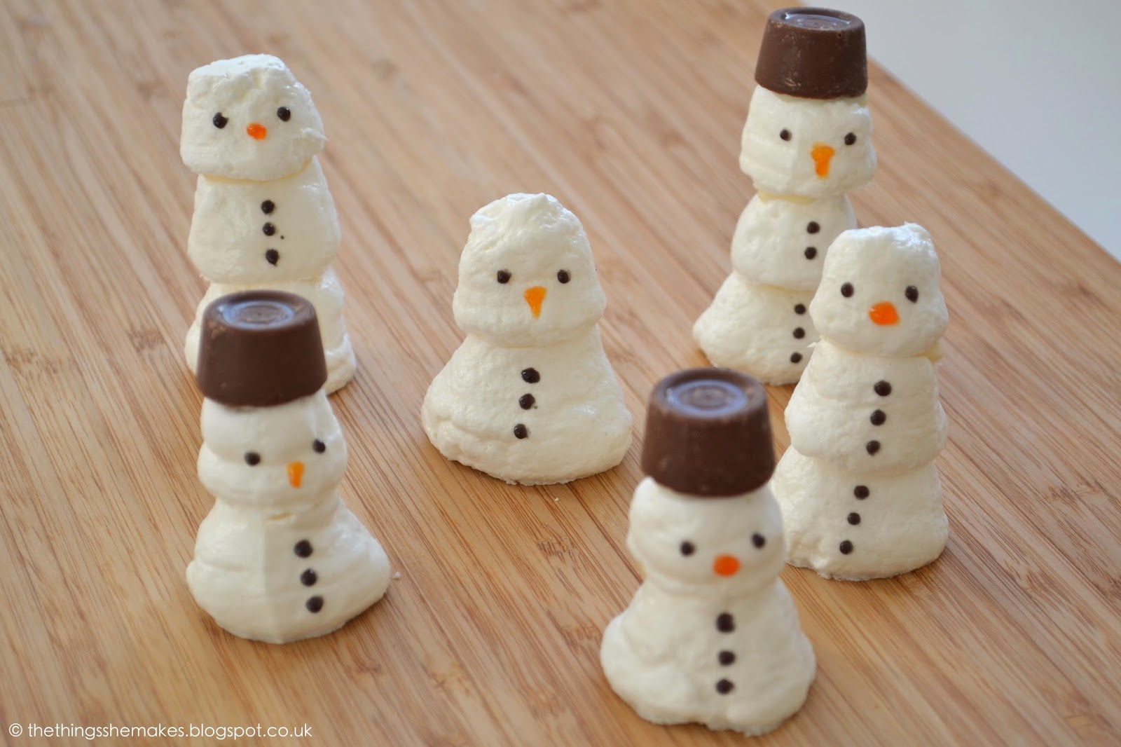 How to Make Meringue Snowmen | The Things She Makes
