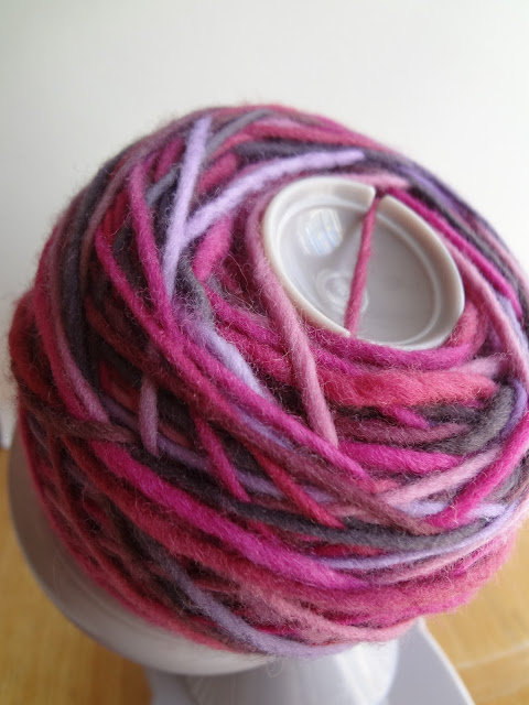 Fiber Flux: Stitchy Tutorial: How to Wind Yarn