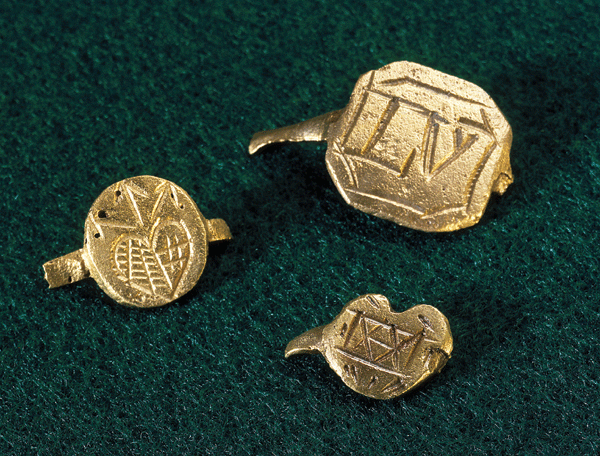 A Woodsrunner's Diary: More 18th Century Trade Rings.