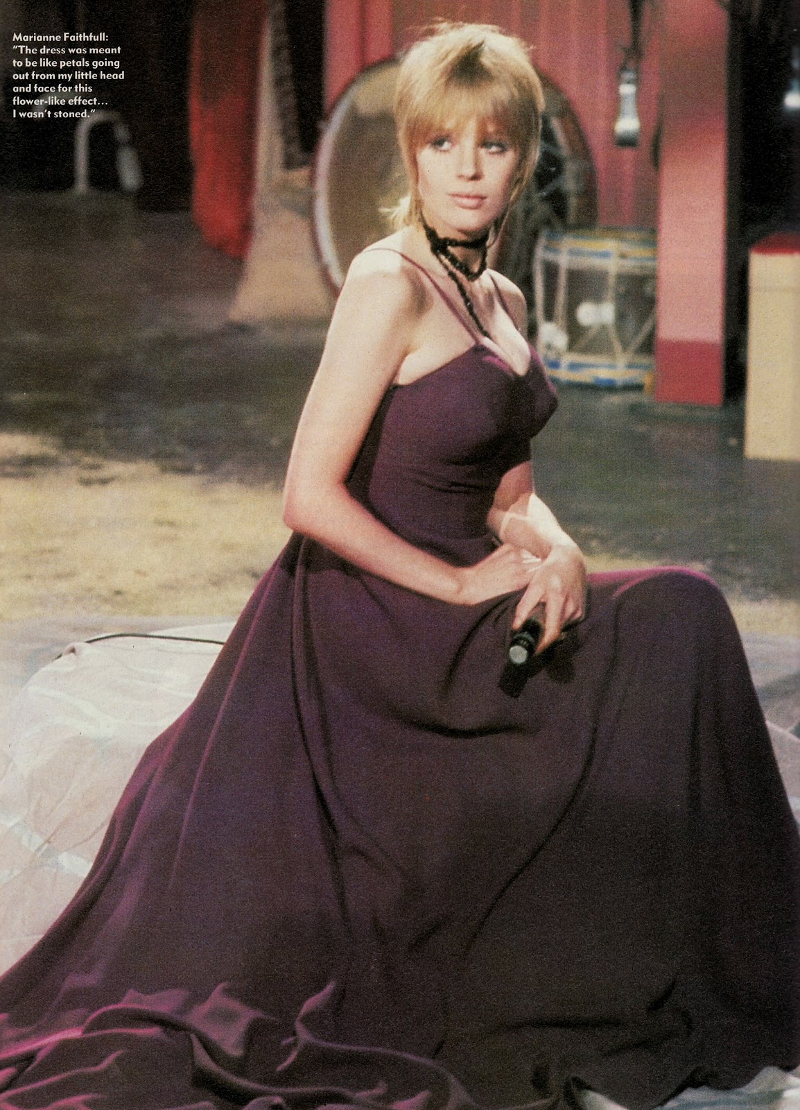 40 Beautiful Color Photos of Marianne Faithfull in the 1960s ~ Vintage ...