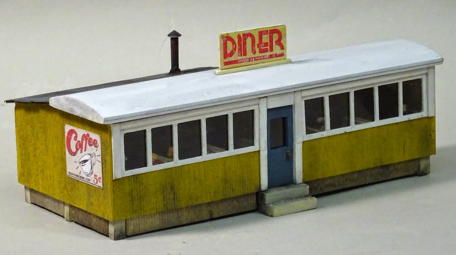 Model Railroad Minutiae: Diner model complete