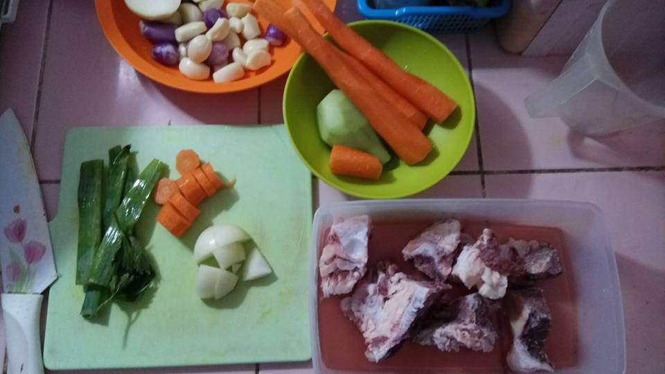 Cara Membuat Kaldu Daging Sapi Rumahan