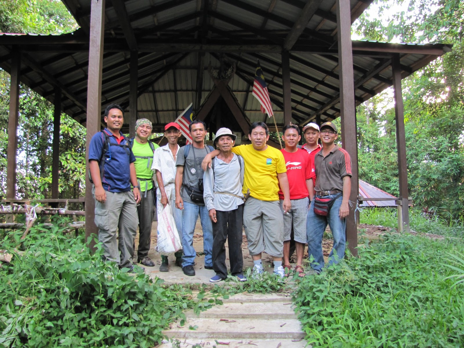 NAINAREBEK: Expidisi Ke Bukit Sibau Sarikei Sarawak (13/4/2013)