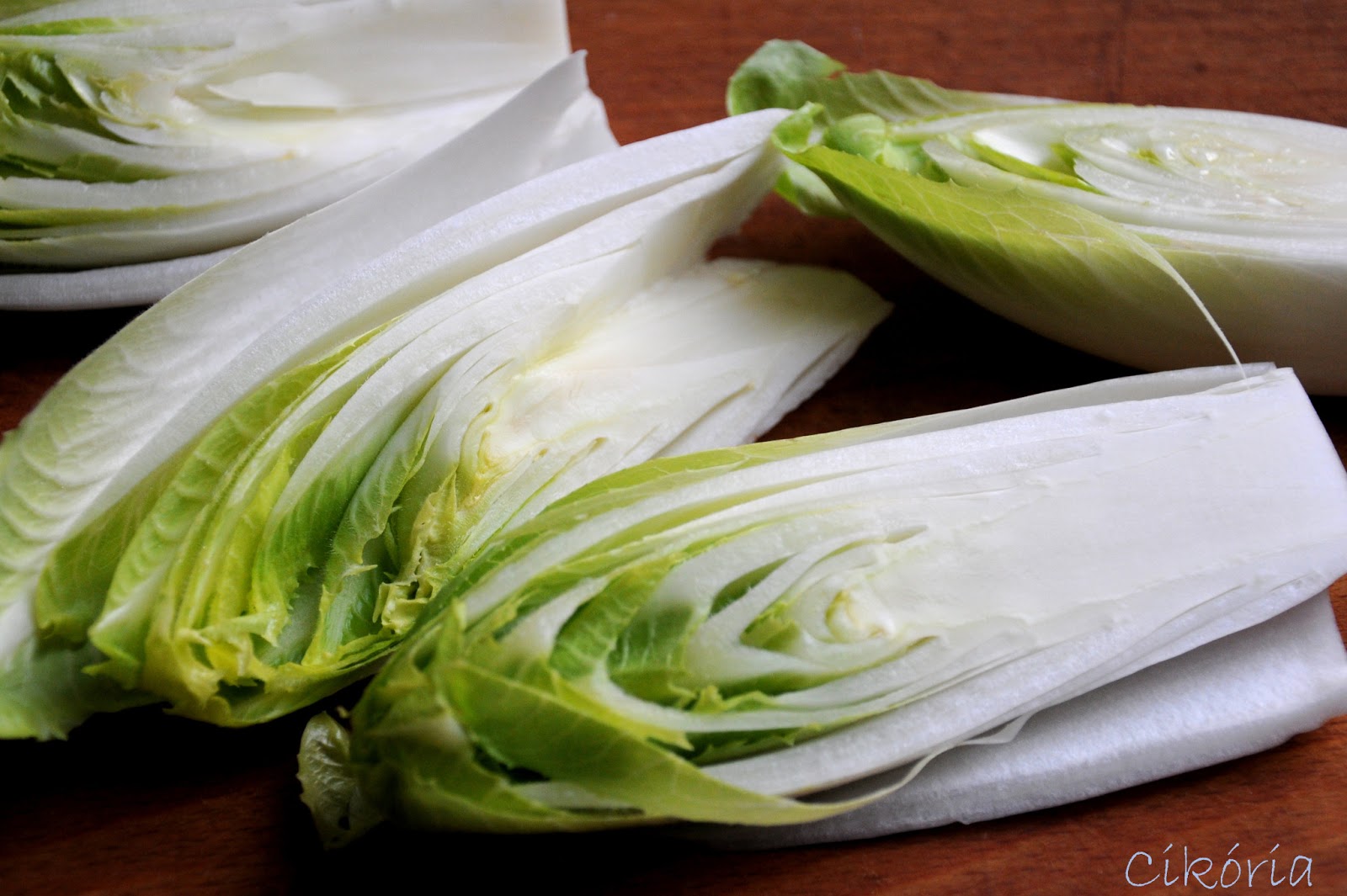 k o n y h a t ú r a: Chicon au gratin – Cikória „csőben sütve”