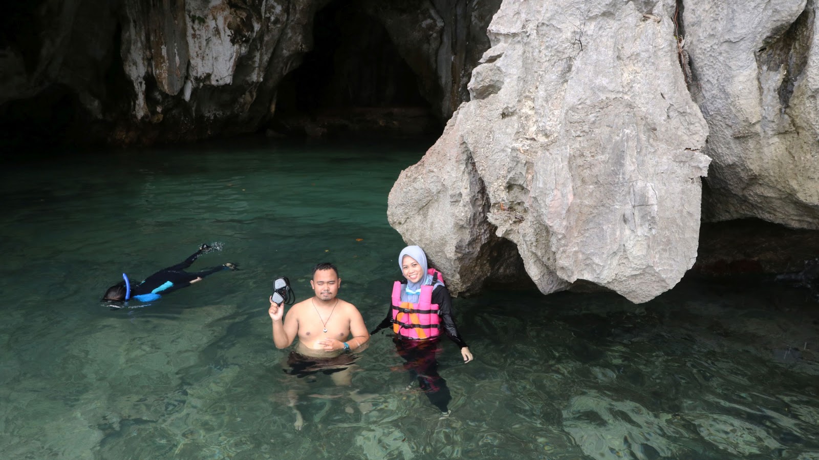 Never Ending Beauty of Sombori-Labengki Part V: Goa Allo dan Rumah Nenek