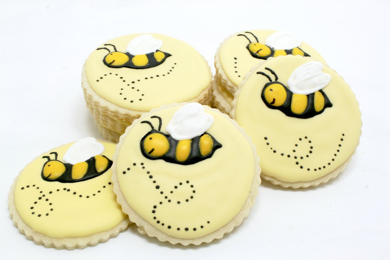Mimi's Kitchen: Busy Bees