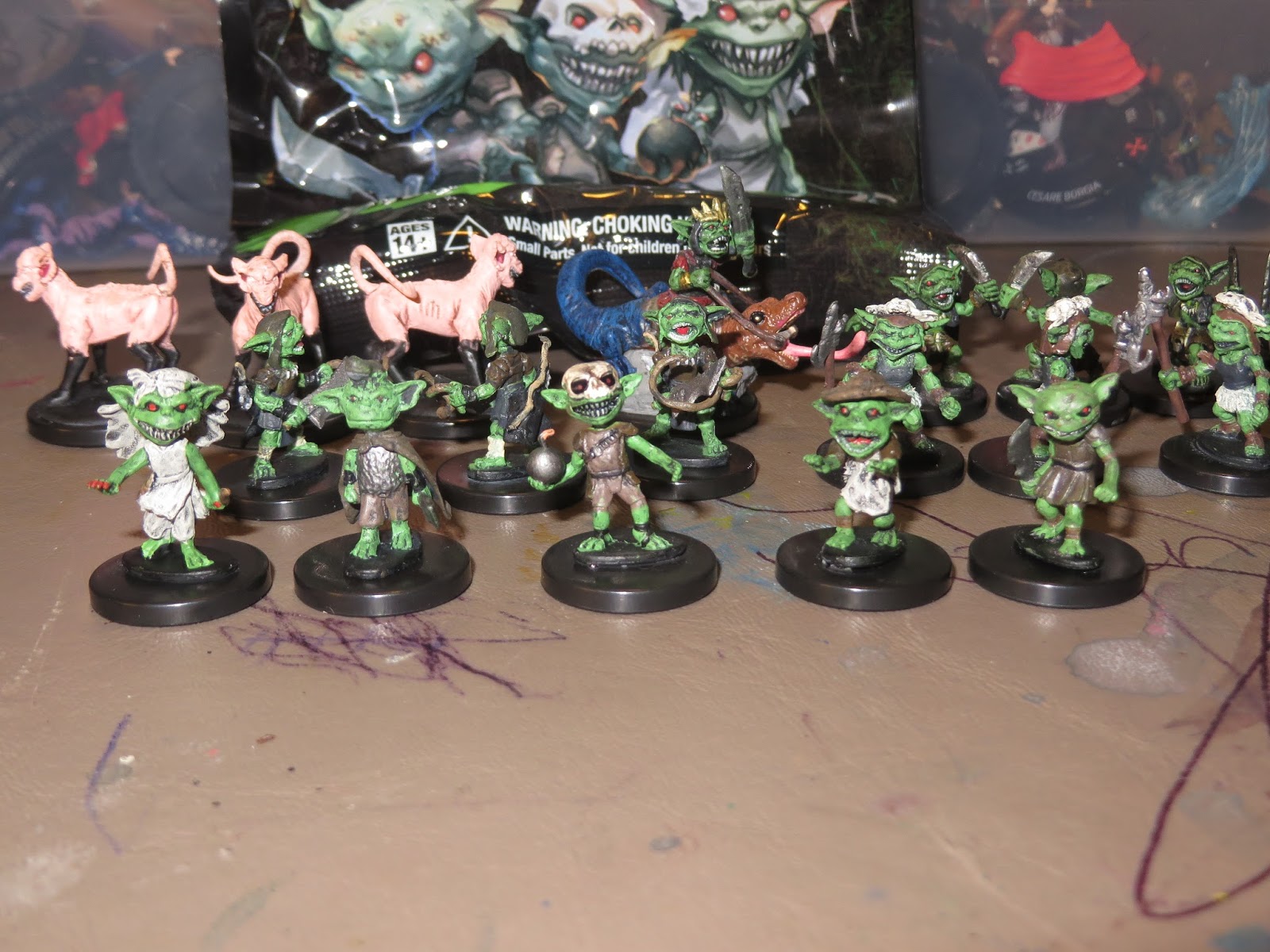 Real Minis: Pathfinder battles we be goblins in hand picture review